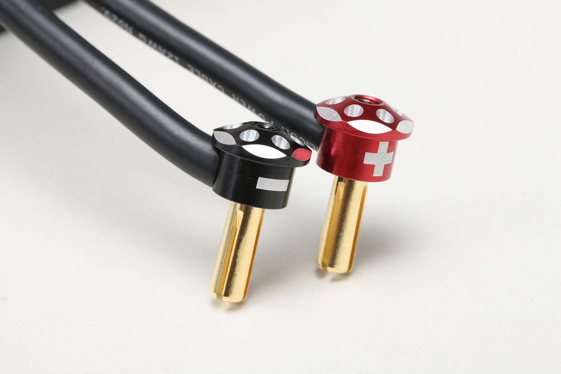 Yokomo Aluminum Battery Plug Grips (Red/Black) w/4mm Bullet Plugs — RC ...